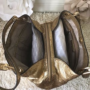 Michael Kors | Bags | Michael Kors Large Shoulder Tote Gold | Poshmark